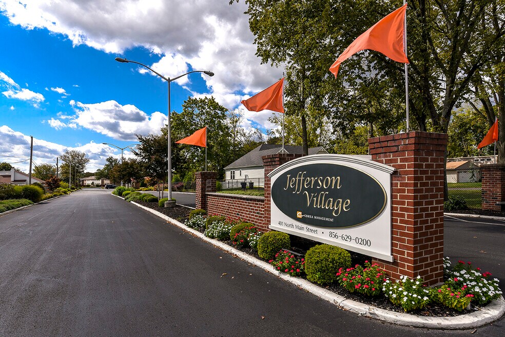 Apartments for Rent with a Walk-In Closet Near Hampton Gate ...
