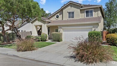 Greystone Station Apartments for Rent with Extra Storage - Tracy, CA ...