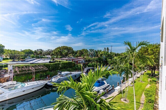 The Towers of Quayside Apartments for Rent - Miami, FL - 34 Rentals ...