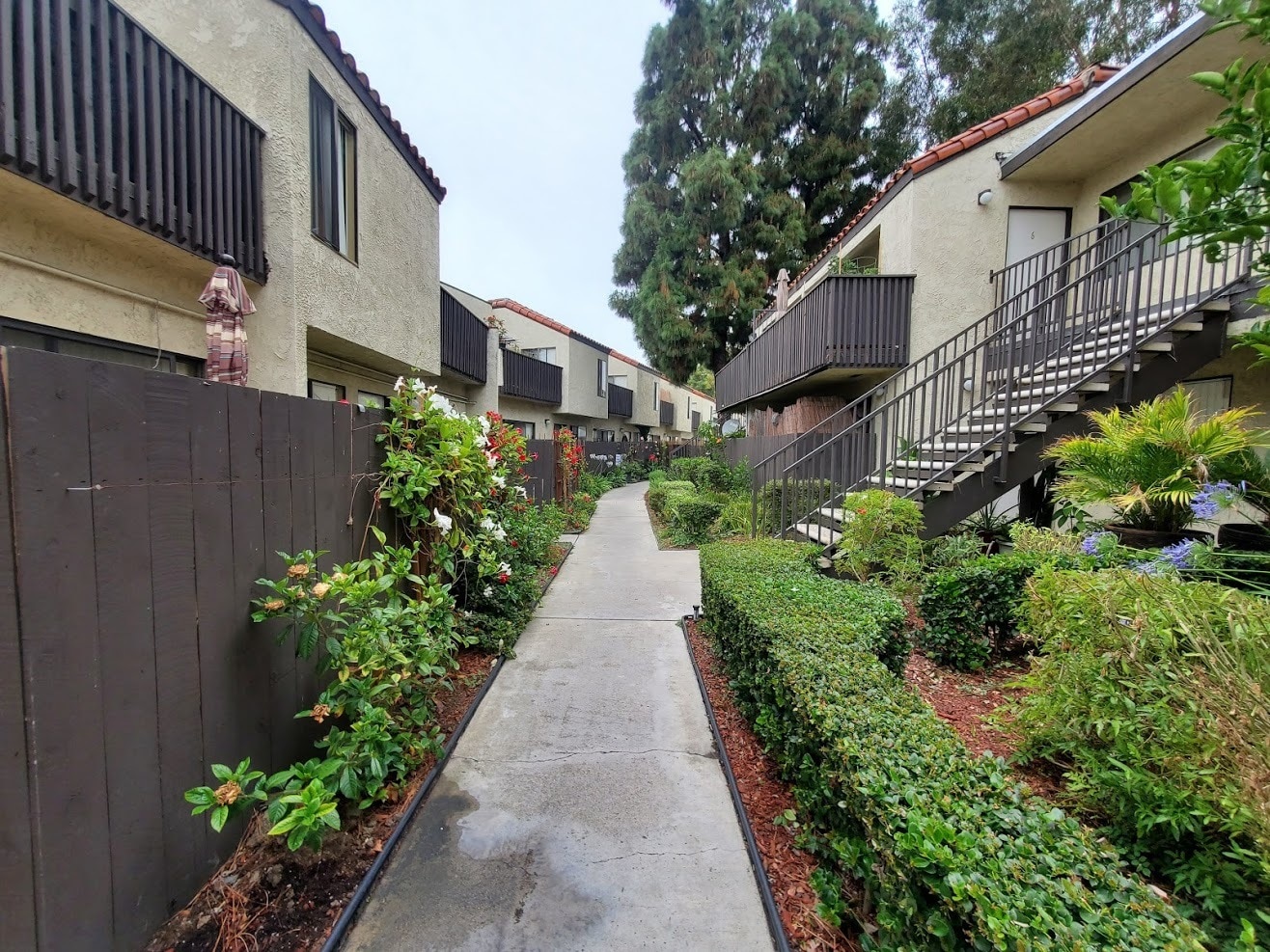 Gilbert Court Apartments - 1521 S Gilbert St Fullerton, CA 92833 ...