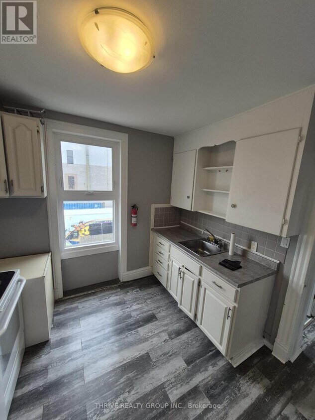 259 Clarence St, London East, ON N6B 2K2 - Appartement à Louer à London ...