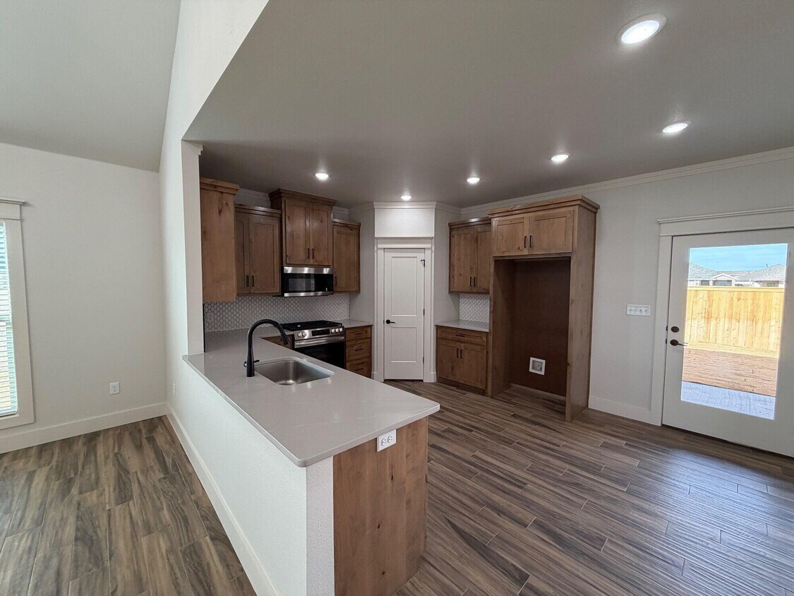 1216 N 6th St, Wolfforth, TX 79382 - House Rental in Wolfforth, TX ...