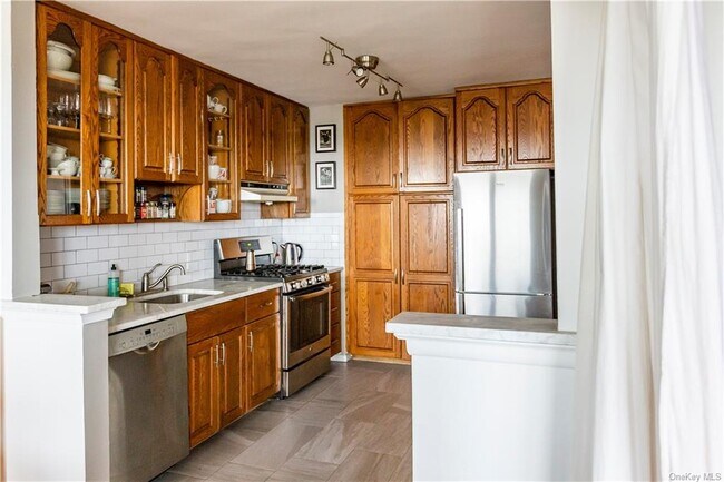 3935 Blackstone Ave Unit 10D, The Bronx, NY 10471 - Condo for Rent in ...