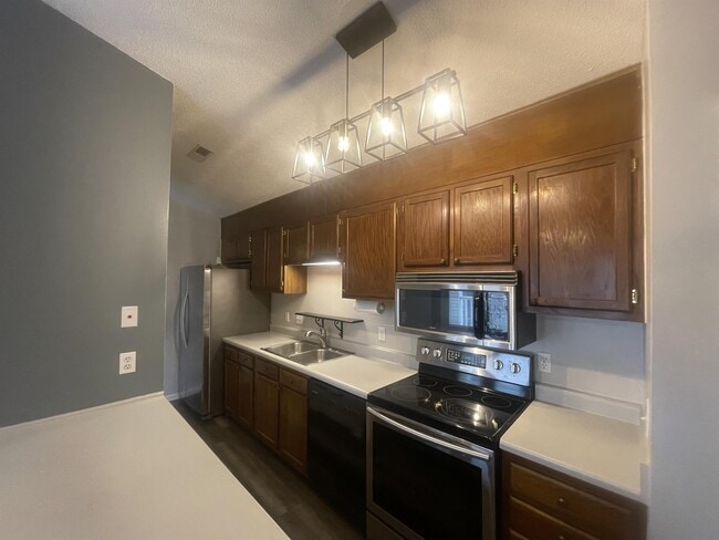 2326 W Vandalia Rd, Greensboro, NC 27407 - Townhome Rentals in ...