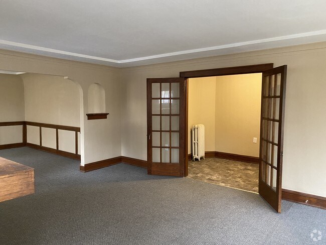 St Joseph's Apartments for Rent with Gym/Fitness Center - Milwaukee, WI ...