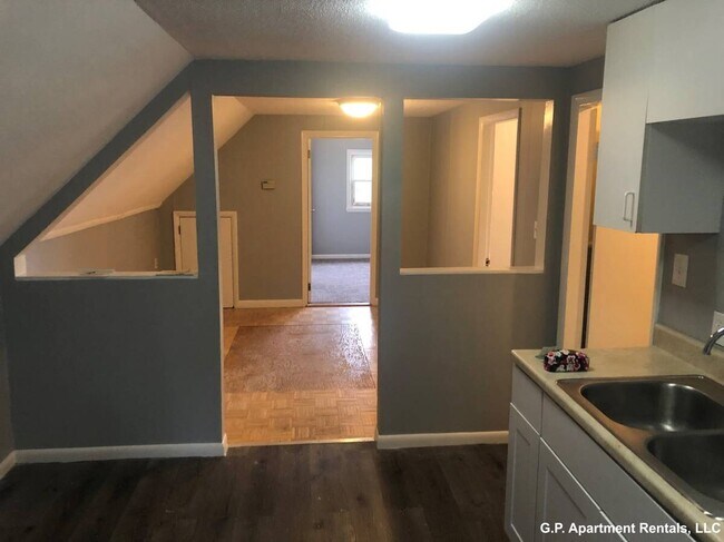 8 Apple St Unit 3, Lynn, MA 01902 - Condo for Rent in Lynn, MA ...