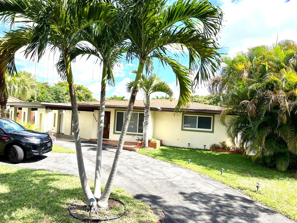 3329 Arthur St, Hollywood, FL 33021 - House Rental in Hollywood, FL ...
