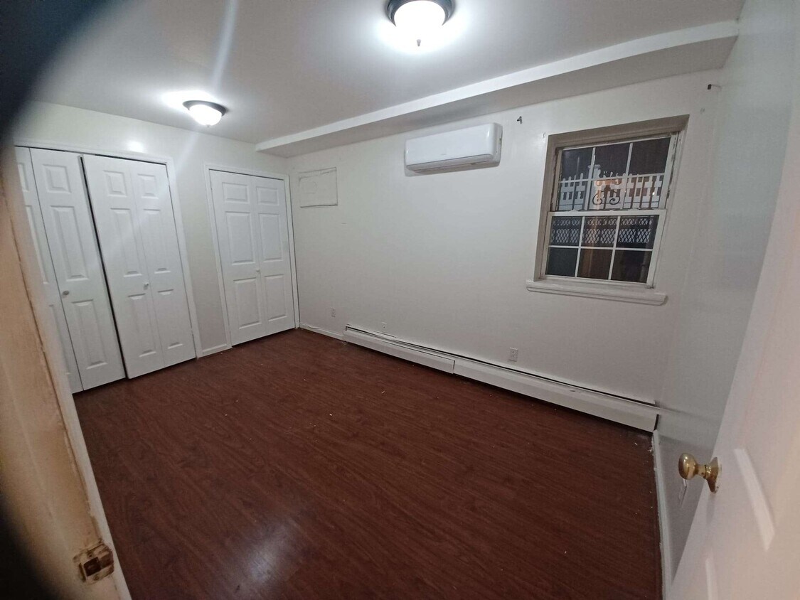 16420 107th Ave, Jamaica, NY 11433 - House Rental in Jamaica, NY ...