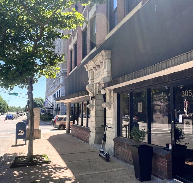 303 Union Blvd Unit 3N, Saint Louis, MO 63108 - Condo for Rent in Saint ...