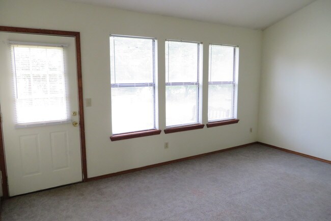 Sunridge Estates - Apartments in Enid, OK | Apartments.com