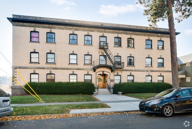 Browne's Addition Apartments for Rent with High Ceilings - Spokane, WA ...