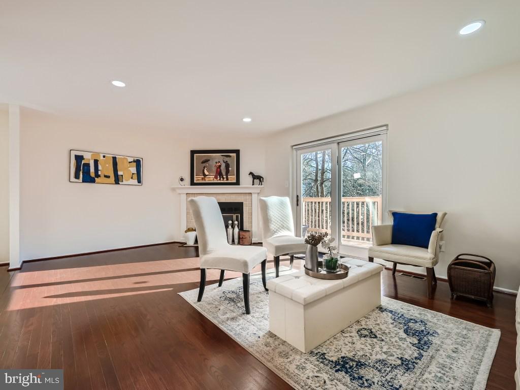 9717 Early Spring Way, Columbia, MD 21046 - Townhome Rentals in ...