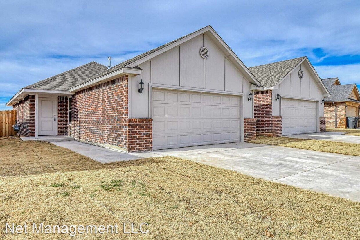 1005 St Cecil, Moore, OK 73160 - House Rental in Moore, OK | Apartments.com