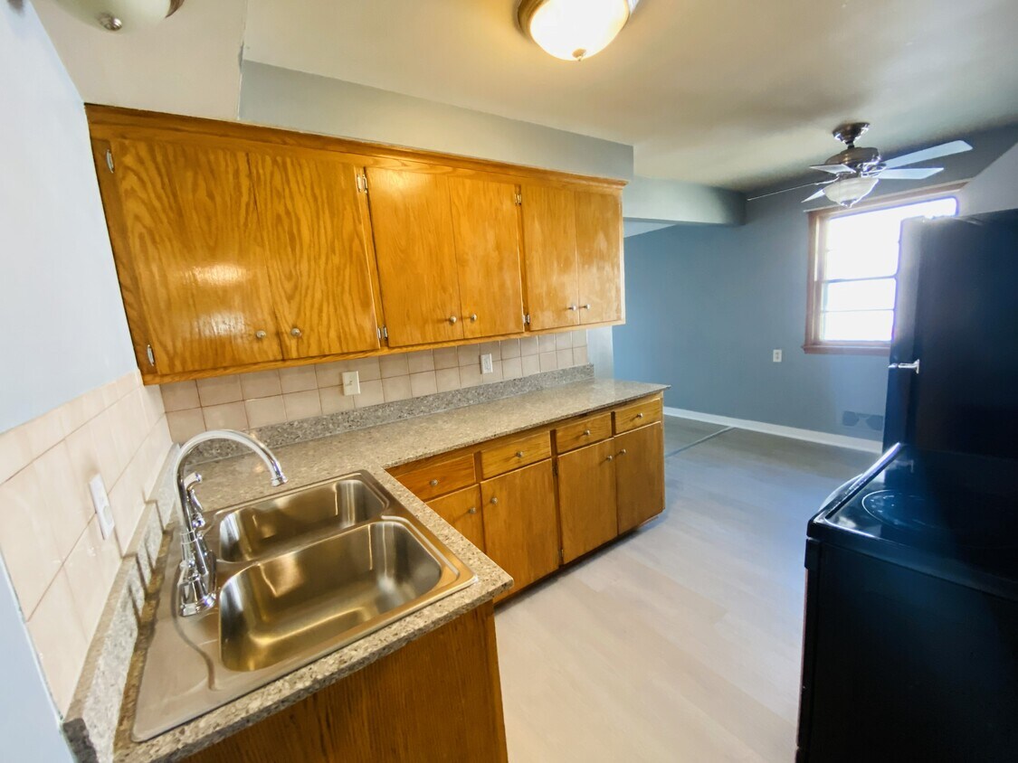 4533 University Ave Ne, Columbia Heights, MN 55421 - Townhome Rentals ...