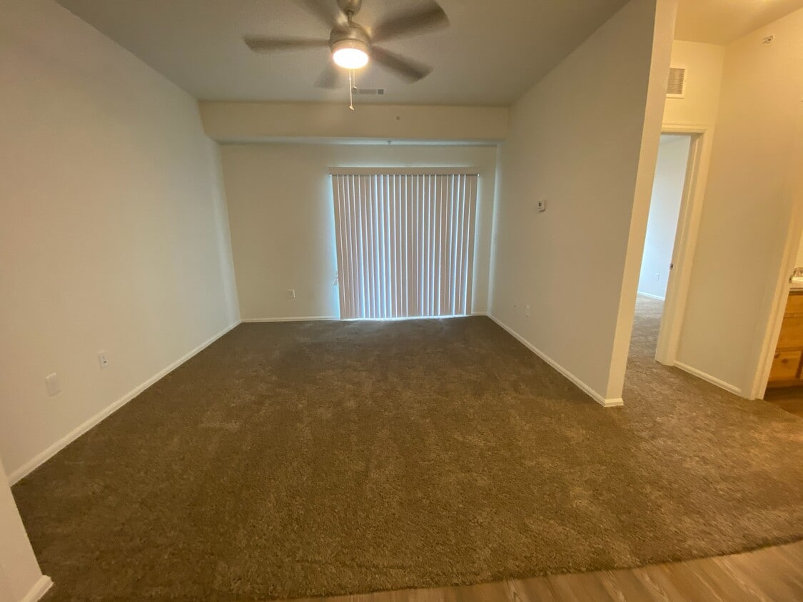 Fossil Ridge Apartments - 6910 Steeplechase Dr Windsor, CO 80550 ...