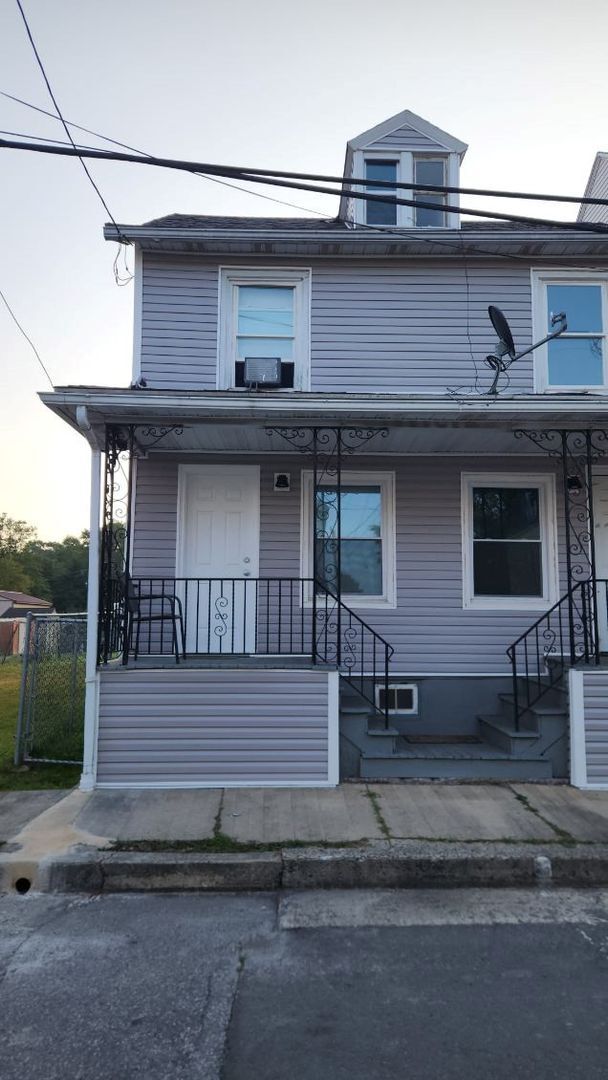 18 Main St, Middleport, PA 17953 - House Rental in Middleport, PA ...