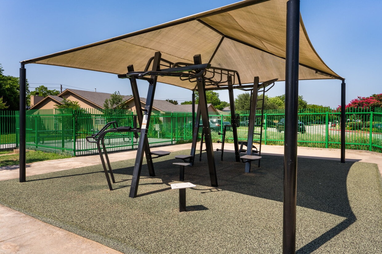 Copperline at Village Oaks - 9811 Copper Crk Austin, TX 78729 ...