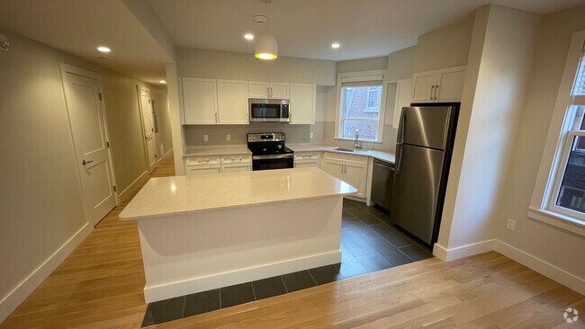 Harvard Square Apartments for Rent with a Living Room - Cambridge, MA ...