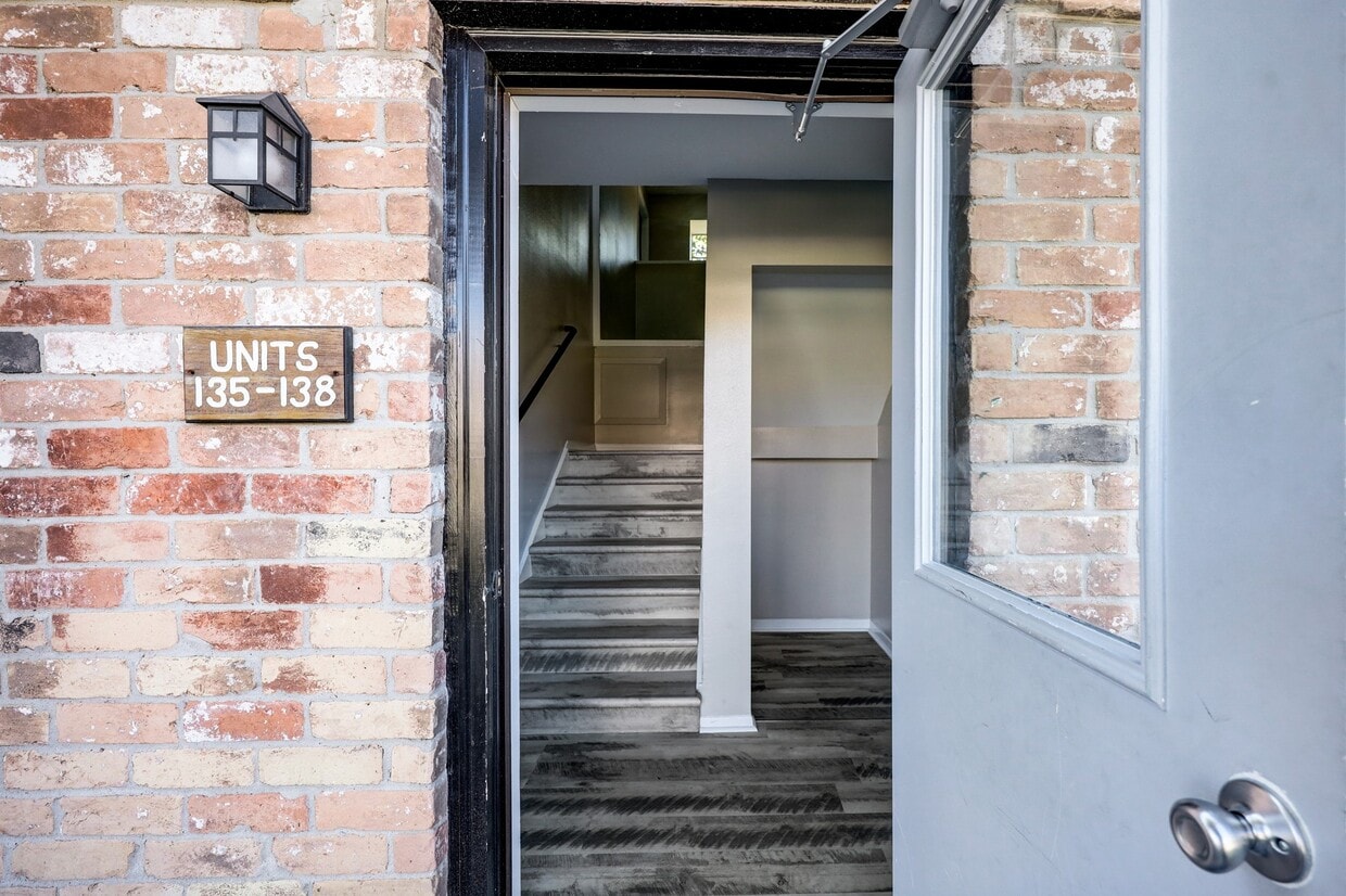 9031 Gaylord Dr Unit 136, Houston, TX 77024 - Condo for Rent in Houston ...