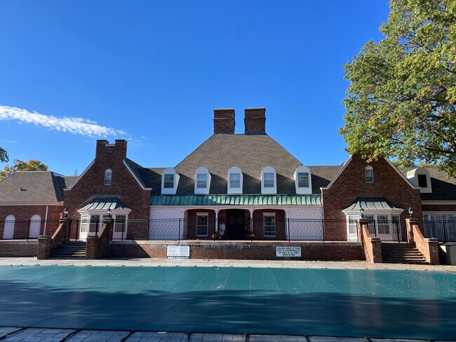 Georgetown Apartments - Apartments in Merriam, KS | Apartments.com