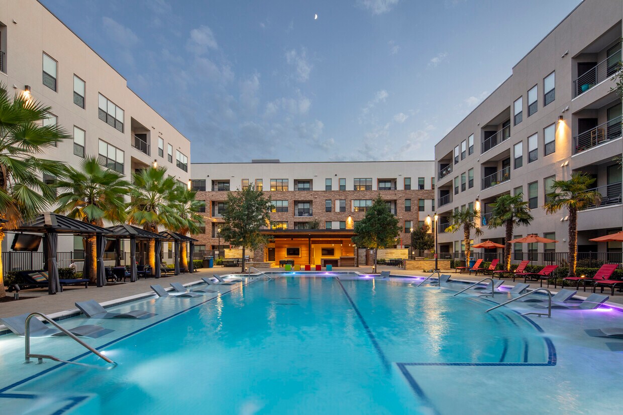 AMLI on Aldrich Apartments - 2401 Aldrich St Austin, TX | Apartments.com