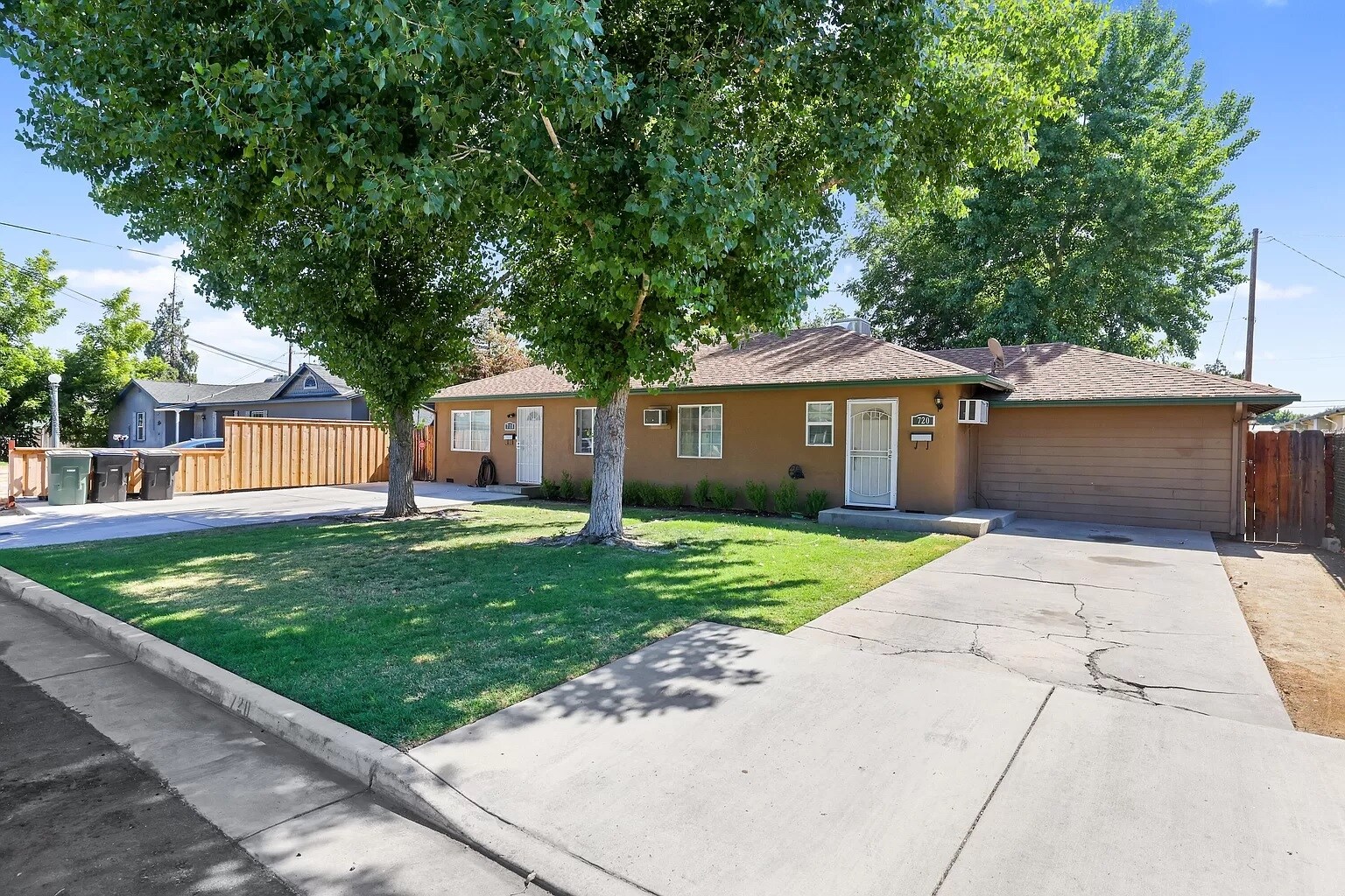 718 S Jacob St, Visalia, CA 93277 - Townhome Rentals in Visalia CA ...
