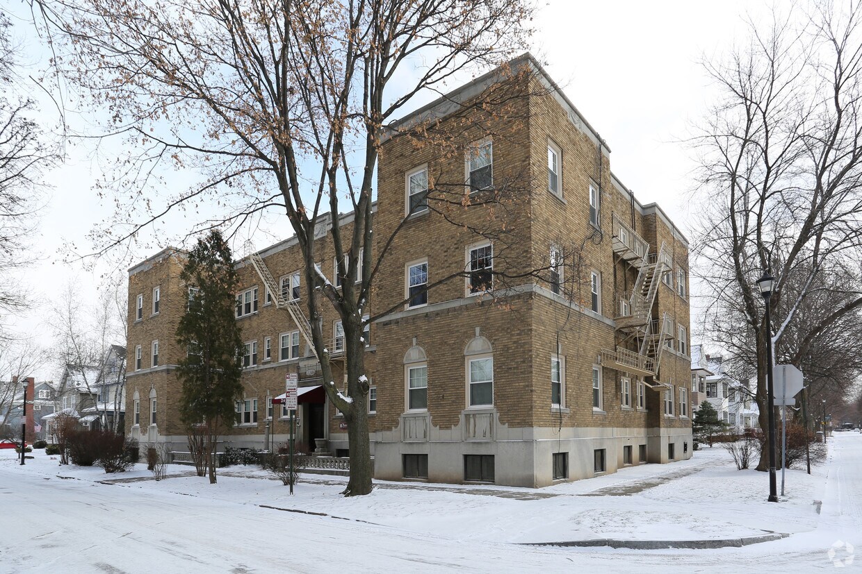 Berkeley Court - Apartments in Rochester, NY | Apartments.com