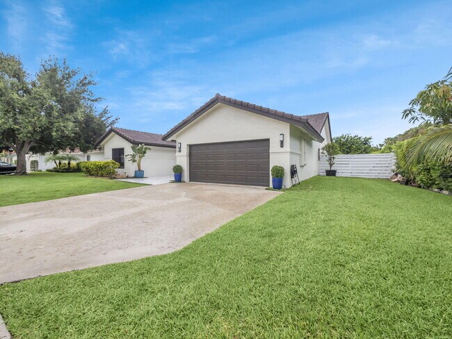 Downtown Boca Raton Houses for Rent with High Ceilings - Boca Raton, FL