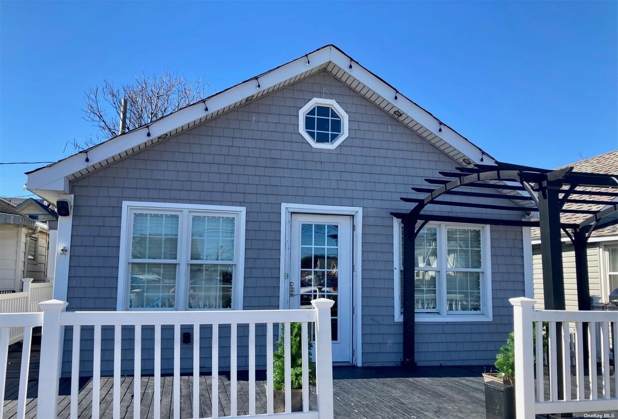 221 New York Ave, Long Beach, NY 11561 - House Rental in Long Beach, NY ...
