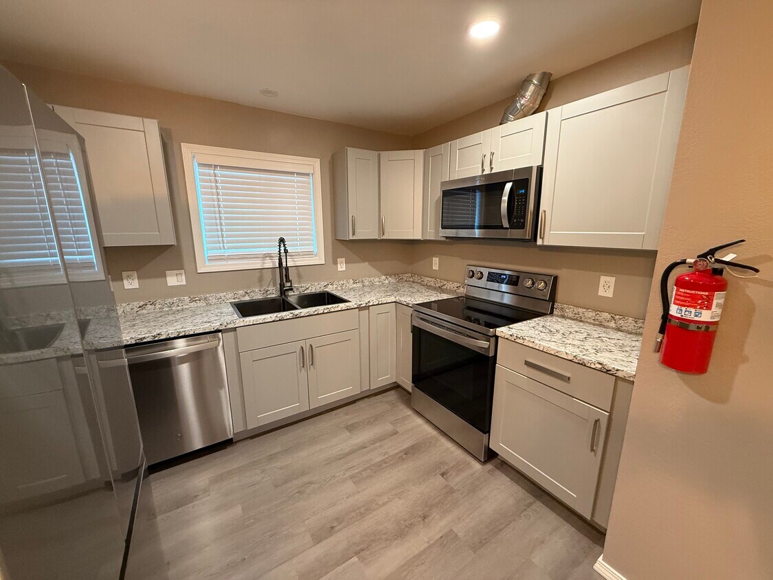 609 Irwin St Unit 1, Anchorage, AK 99508 | Apartments.com