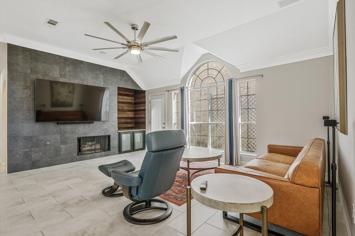 215 Moss Hill Rd, Irving, TX 75063 - House Rental in Irving, TX ...