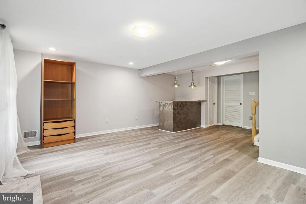 3 Deaven Ct, Baltimore, MD 21209 - Townhome Rentals in Baltimore MD ...