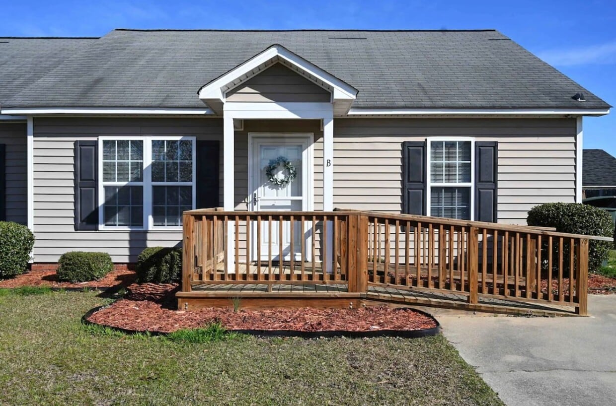 1125 Price Dr Unit 1, Greenville, NC 27834 - Room for Rent in Greenville, NC | Apartments.com