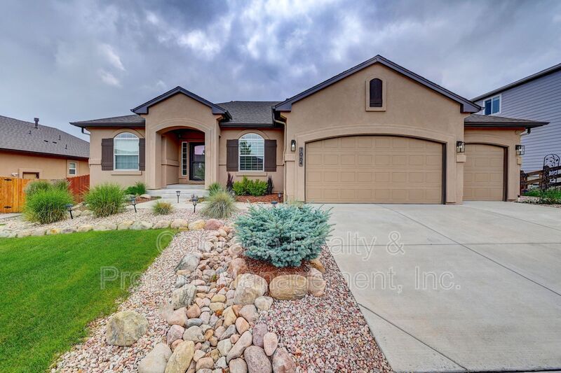 7064 Renegade Ridge Dr, Colorado Springs, CO 80923 - House Rental in ...