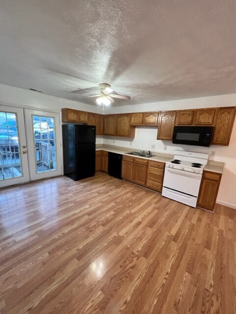 213 Post Rd Unit 8, Falls Mills, VA 24613 - Room for Rent in Falls ...