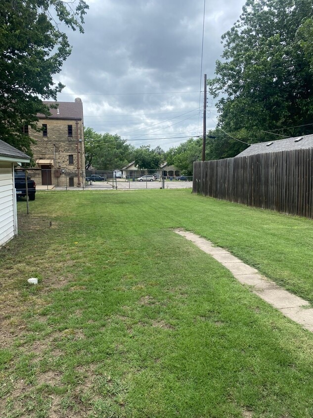 1247 S Ellis St, Wichita, KS 67211 | Apartments.com