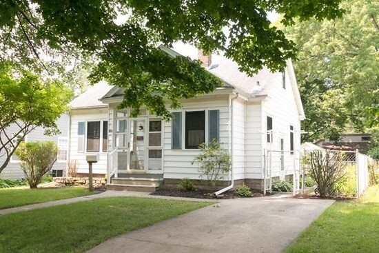 523 Dearborn St, Iowa City, IA 52240 - House Rental in Iowa City, IA ...