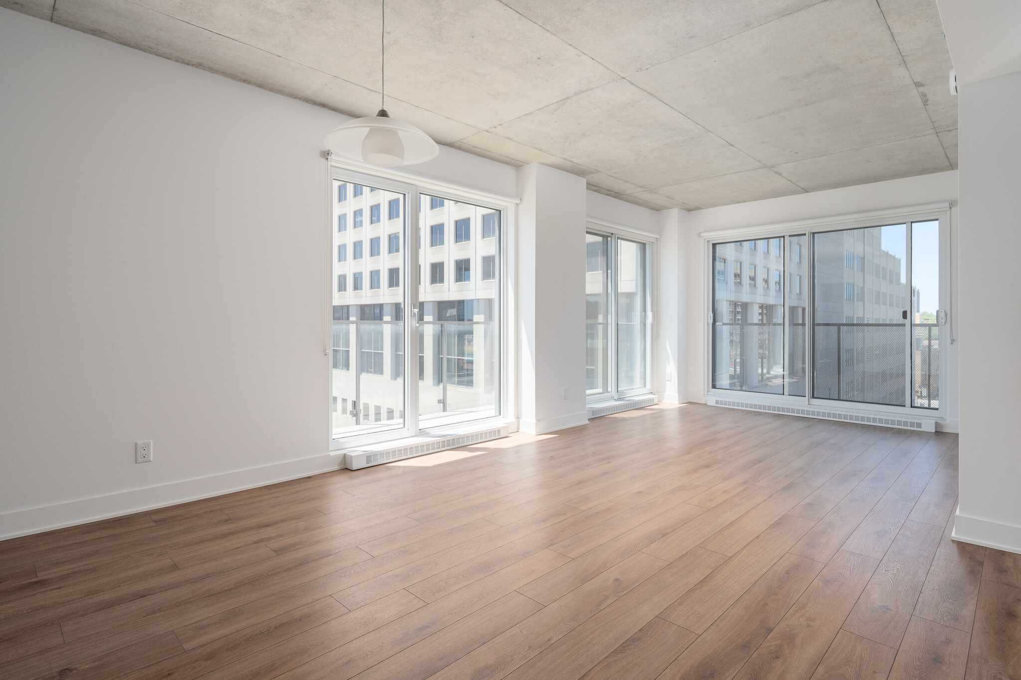 Neuf Cents Apartments for rent Apartments - 1325 Rue Saint-Andre ...