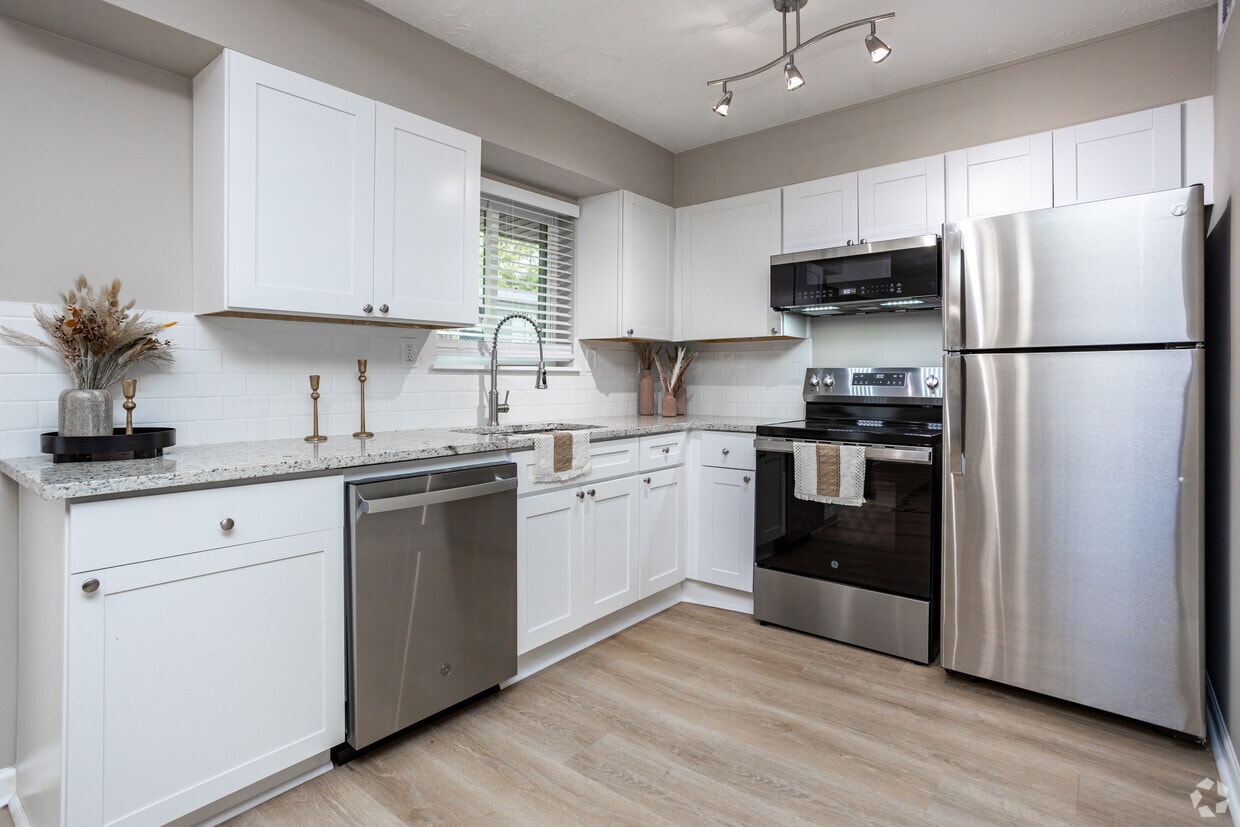 Residences on Riverdale - 5801 Riverdale Rd College Park, GA 30349 ...