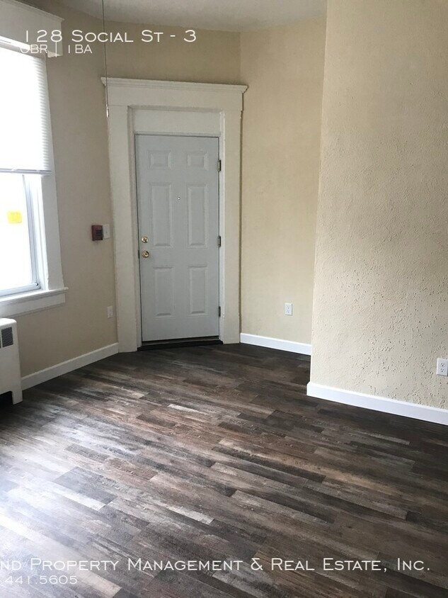 128 Social St Unit 3, Woonsocket, RI 02895 - Apartment for Rent in ...
