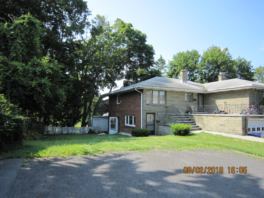 22 Winnie St Unit 1, Albany, NY 12208 - Apartments in Albany, NY ...