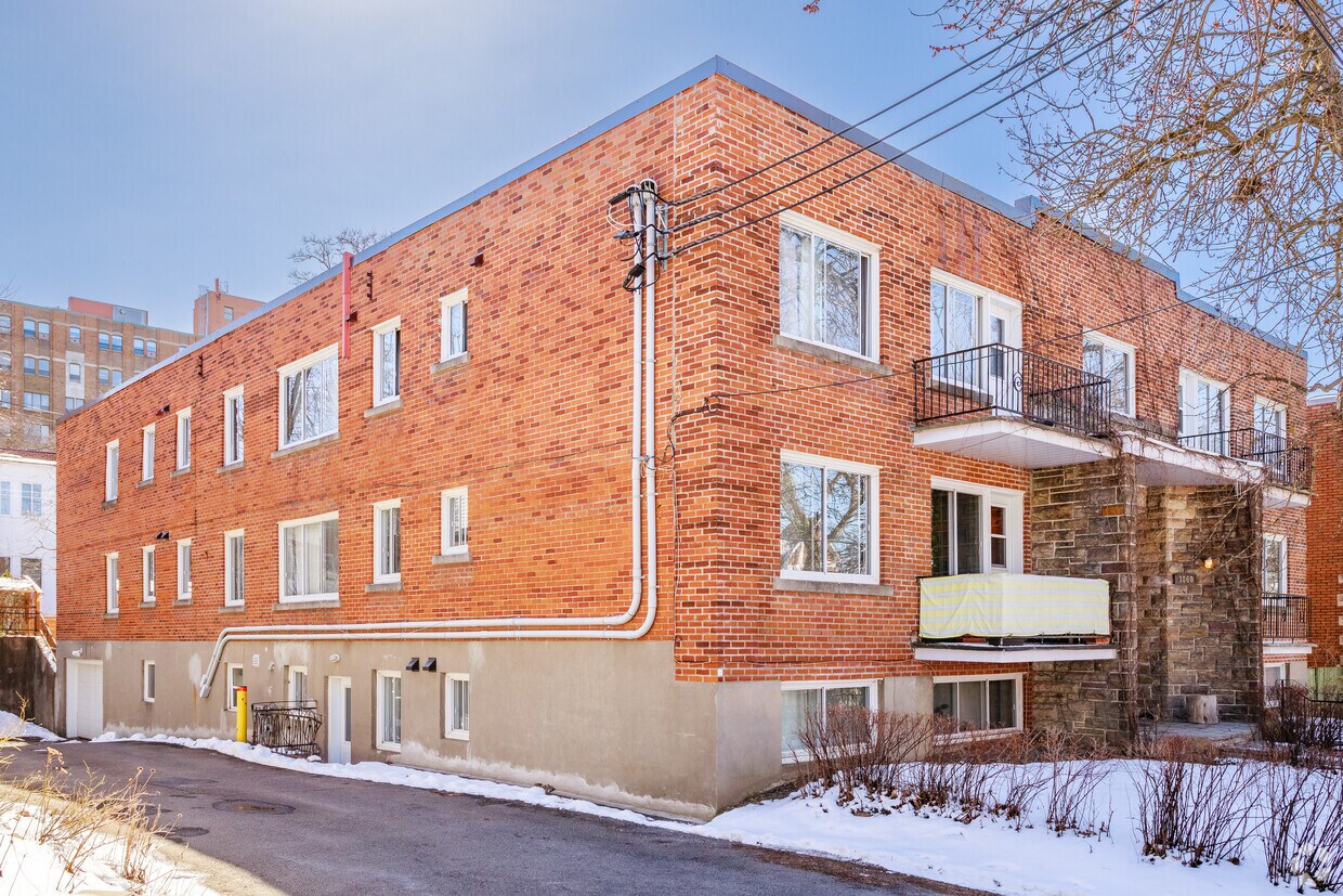 3860 Boul Édouard-Montpetit, Montréal, QC H3T 1K9 Appartements - 3860 ...