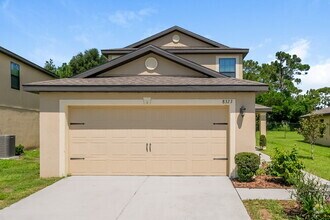 Spring Ridge Apartments for Rent with a Swimming Pool - Brooksville, FL ...
