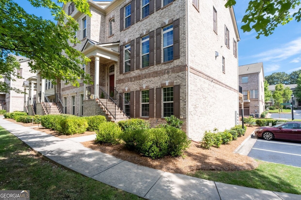 1034 E Paces Chase, Atlanta, GA 30326 - Townhome Rentals in Atlanta GA ...
