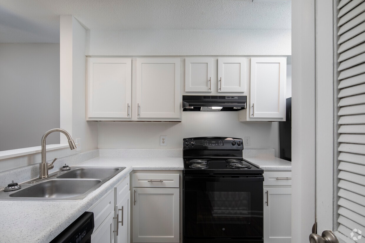 Spring Lake Lodge - 3715 Rainbow Dr Rainbow City, AL 35906 | Apartments.com