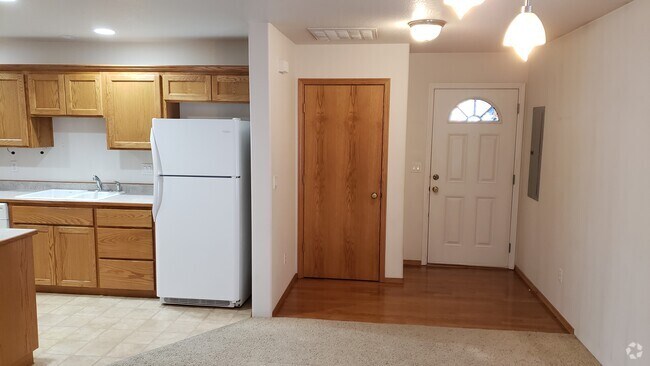 Apartments For Rent with a Walk-In Closet in Grants Pass OR - Updated ...