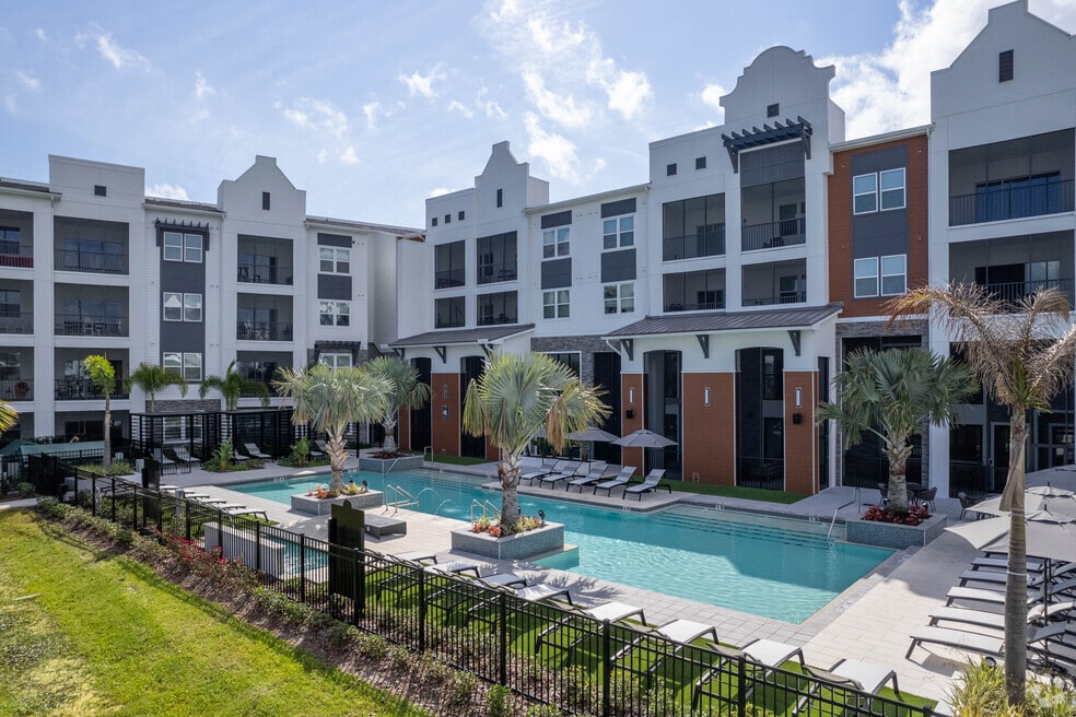 Enclave at 3230 - 3230 S Ridgewood Ave South Daytona, FL 32119 ...