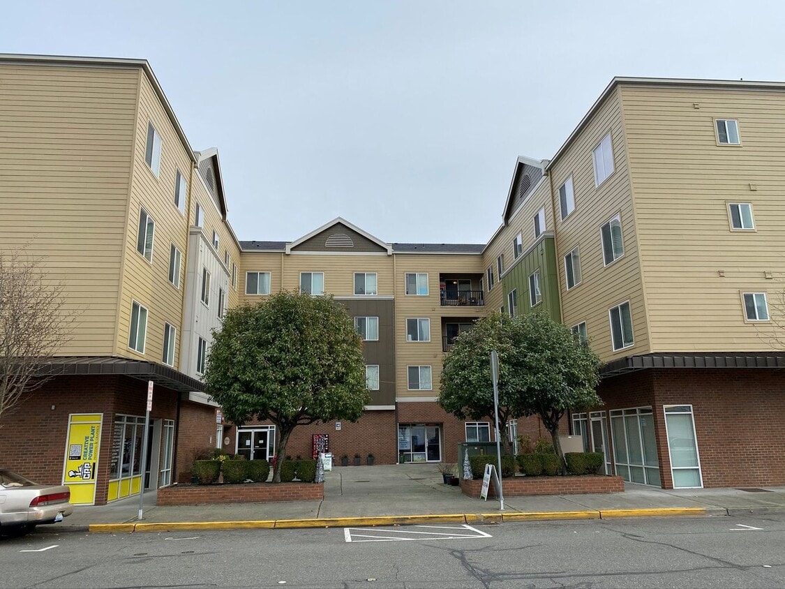 Divine Suites at Downtown Renton - 334 Wells Ave S Renton, WA 98057 ...