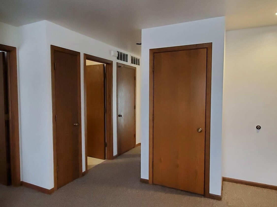 N89w15750 W Main St, Menomonee Falls, WI 53051 - Room for Rent in ...