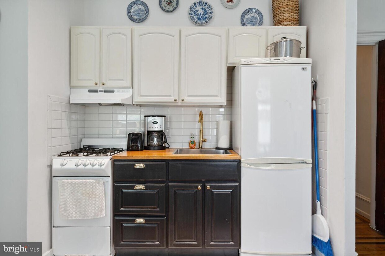 1953 Locust St Unit 3F, Philadelphia, PA 19103 - Room for Rent in ...